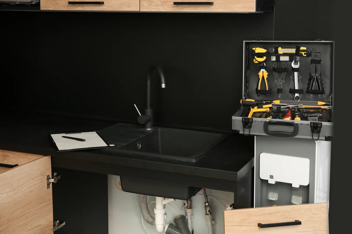 Mount Tankless RO in Cabinet: Reverse Osmosis Systems Guide – Frizzlife